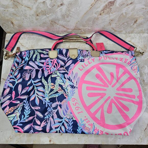 Lilly Pulitzer | Bags | Lilly Pulitzer Whitleigh Packable Weekender Bag ...